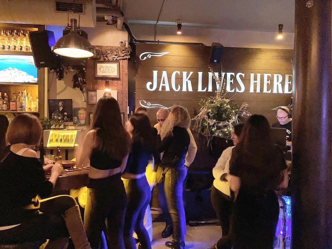 Corridor Pera Bar – Eng-Istanbul Web Guide